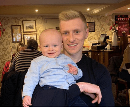 Ben Mee Married Angel Like Wife. Son Is Adorable. Net Worth | VergeWiki