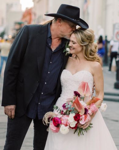 Julie Lauren Curtis – Shocking Claims About Trace Adkins Ex-Wife ...