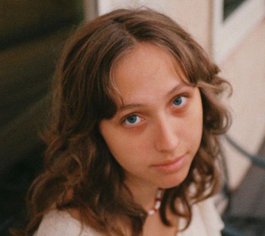 Elsie Richter – Hot Girlfriend Of Finn Wolfhard | VergeWiki