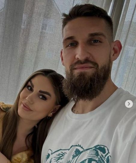 Alicia Andrich – Meet Stunning Wife Of Robert Andrich | VergeWiki