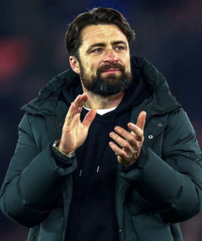 Jasmine Martin – Meet Stunning Wife Of Russell Martin | VergeWiki